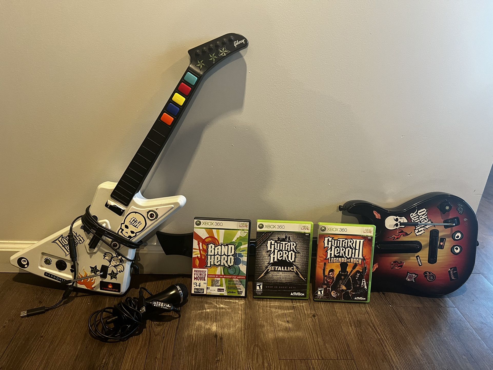 Guitar Hero Bundle (Xbox 360) for Sale in Tempe, AZ - OfferUp