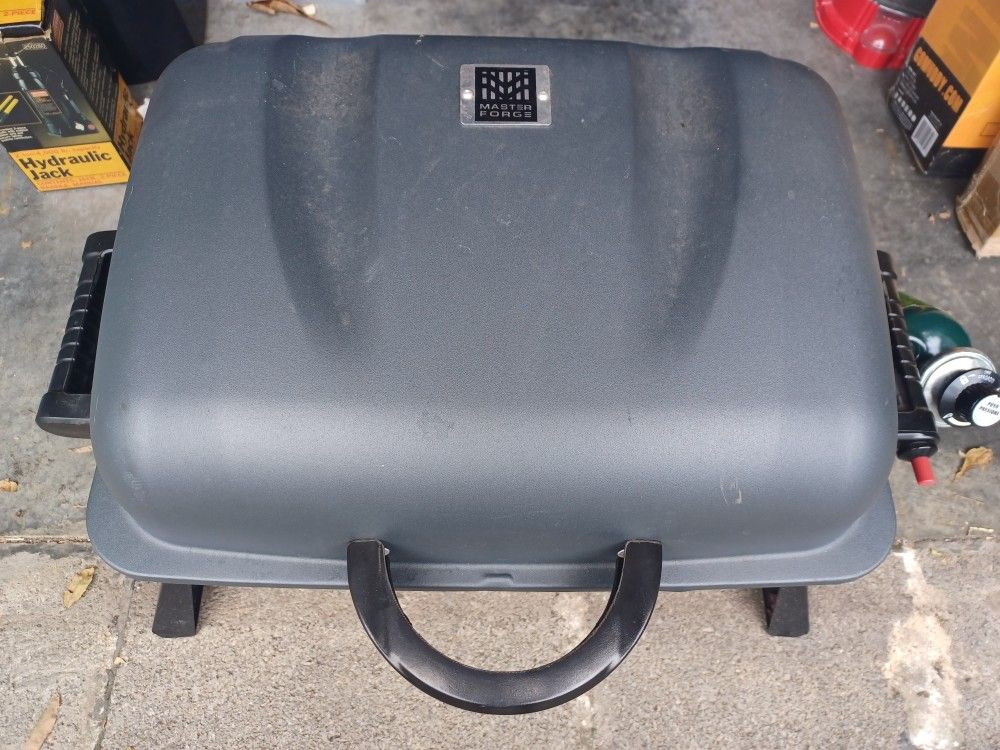 Master Force Tailgate Grill for Sale in Hagerstown, MD - OfferUp