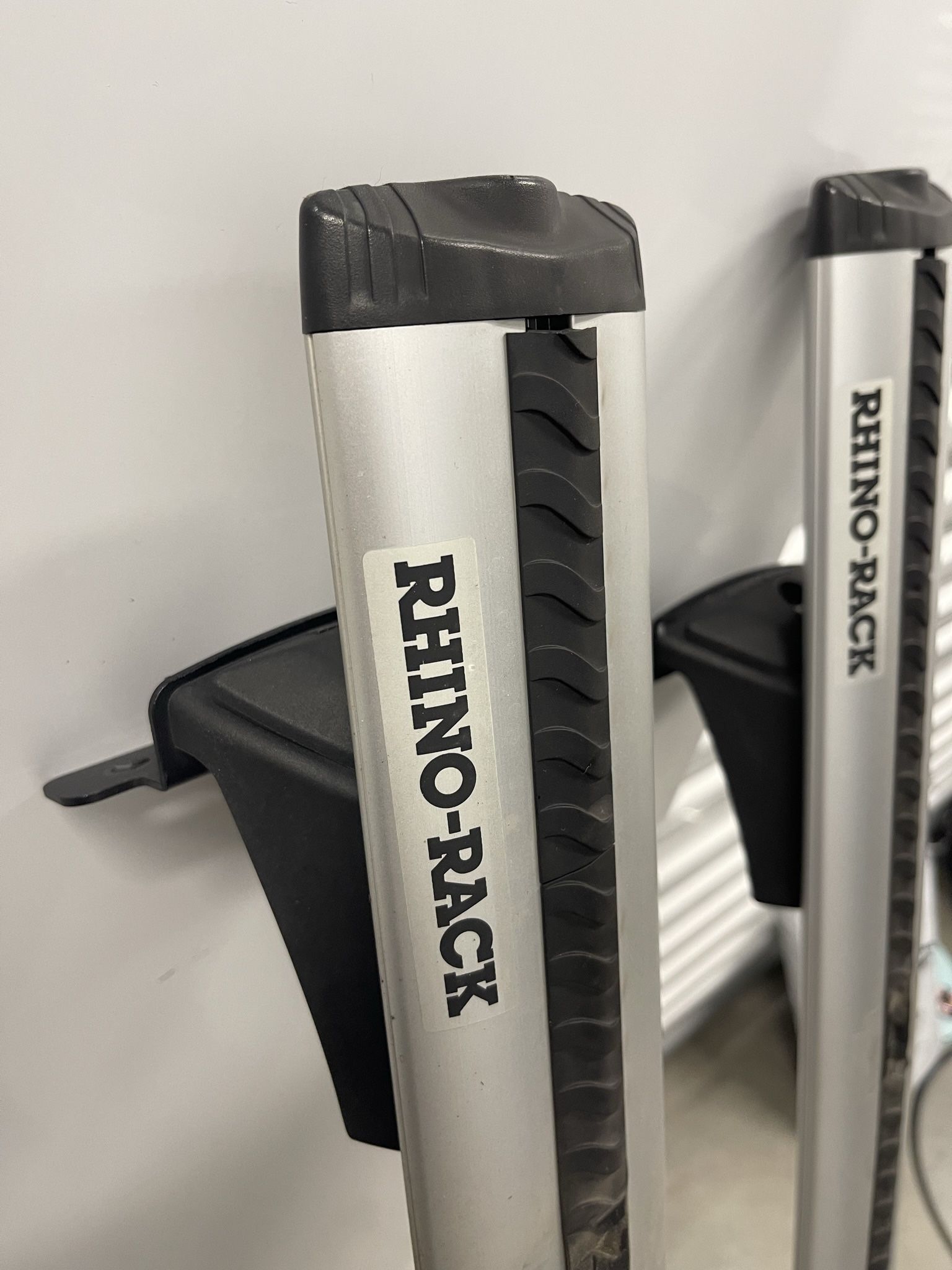 Rhino Rack Roof Bars For 2020 Honda Crv touring for Sale in Downey, CA ...