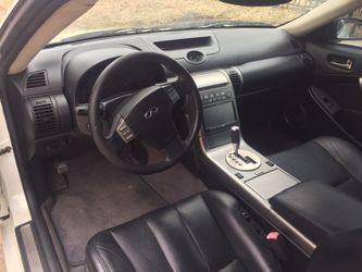 Infiniti G35 Coupe Interior