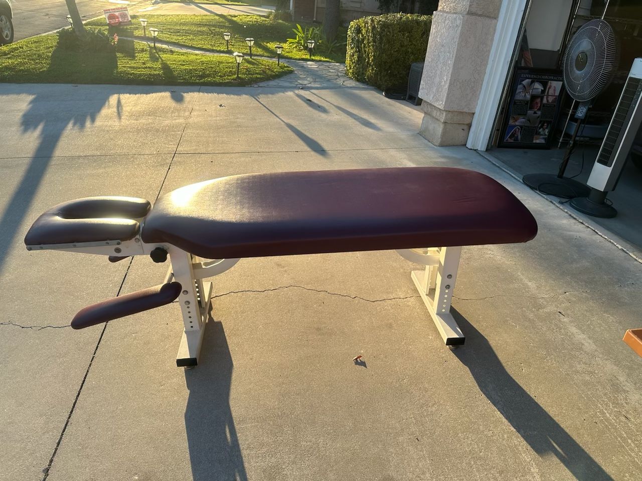 Bench Style Chiropractic Massage Table for Sale in Pasadena, CA - OfferUp