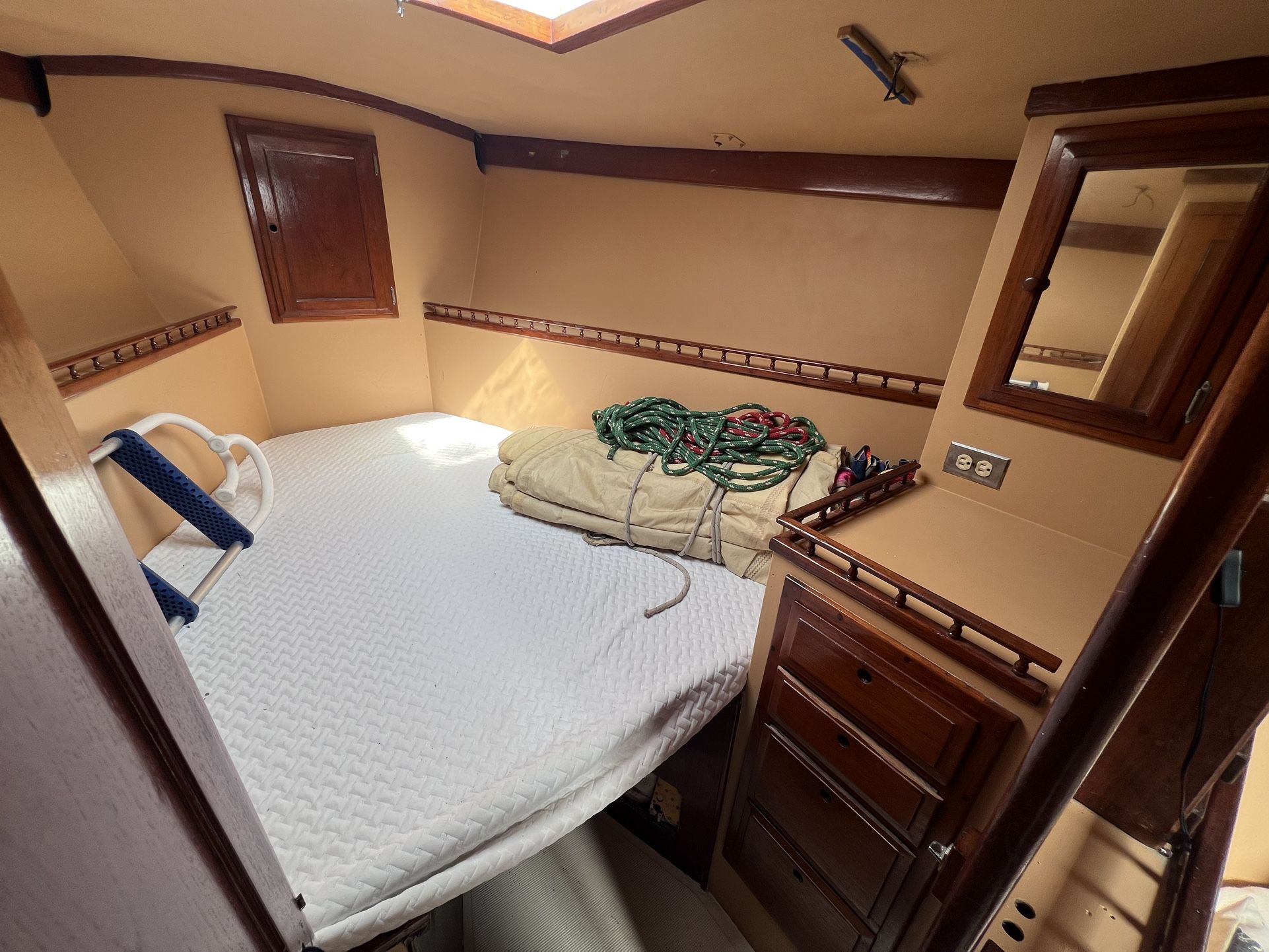 Coronado 35 Ft Sailboat for Sale in Honolulu, HI - OfferUp