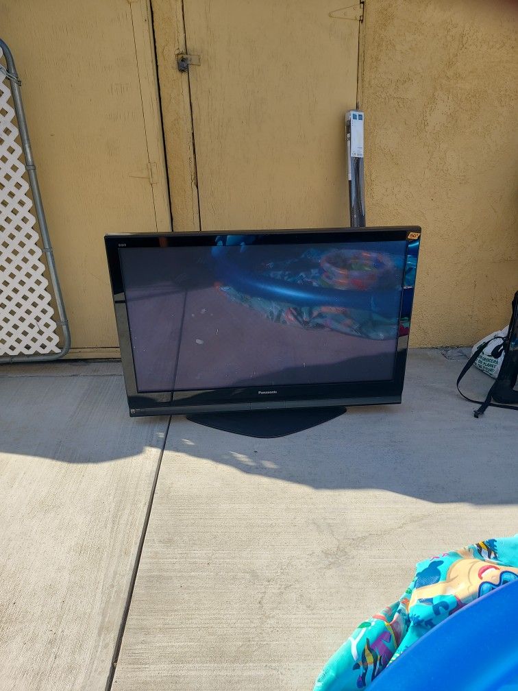 50 In Panasonic 1080p Viera Plasma Tv for Sale in Burbank, CA - OfferUp