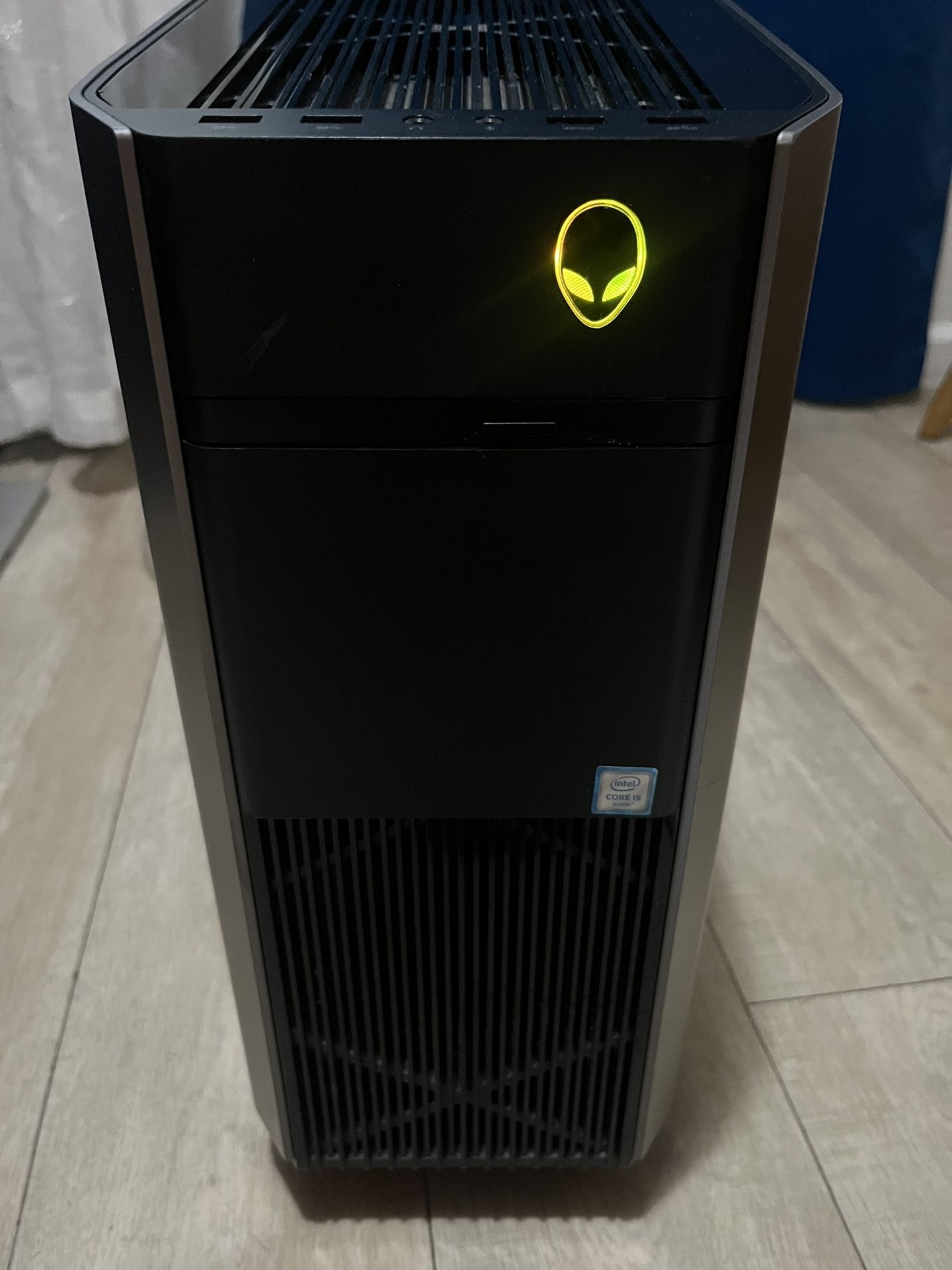 Alienware Gaming PC Desktop , 16GB DDR4 Memory, 1TB Hard Drive for Sale ...