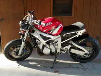 Yamaha R6 Street Fighter