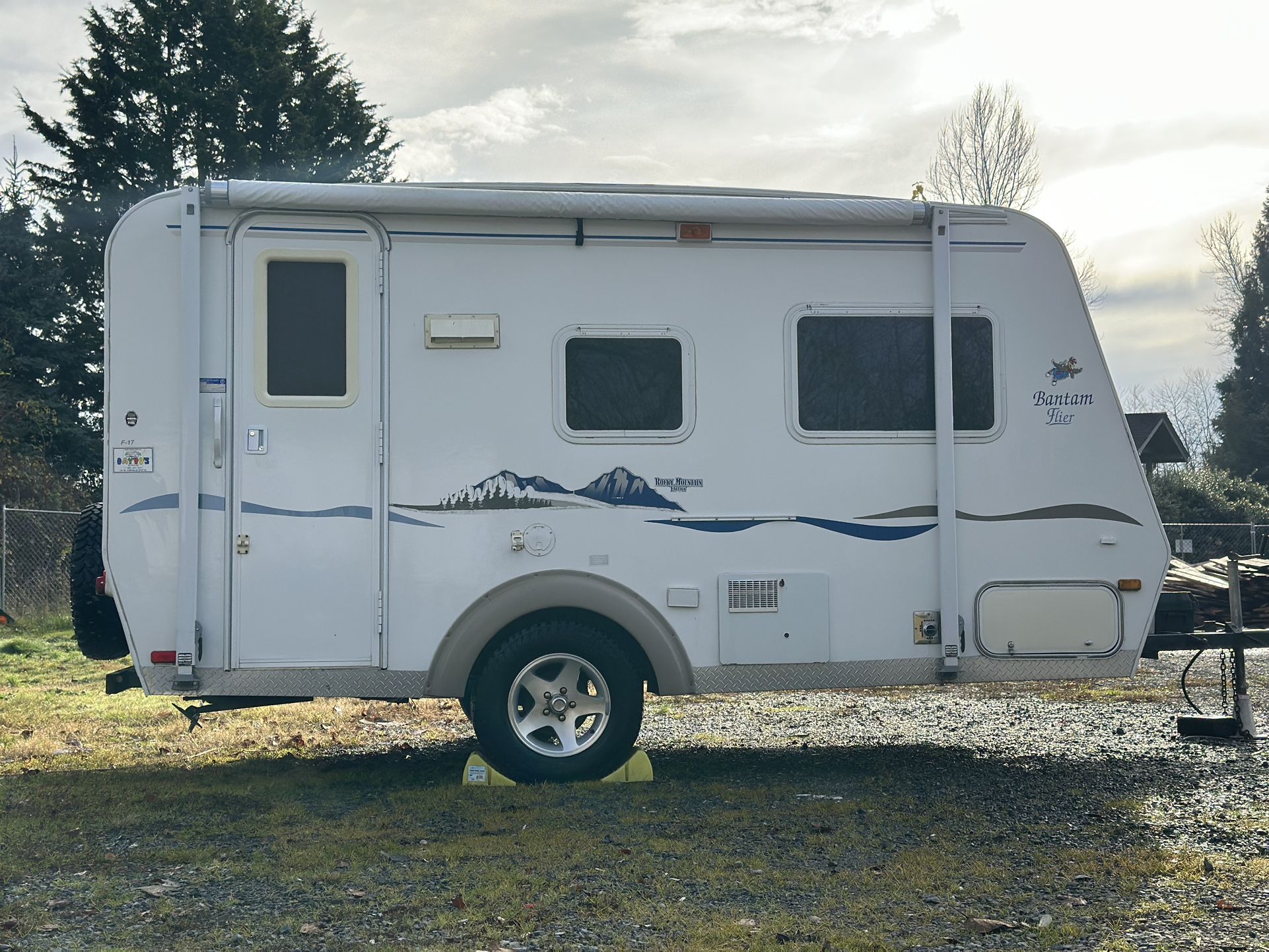 2005 Trail lite Bantam Flier F-17 Travel Trailer for Sale in Tacoma, WA ...