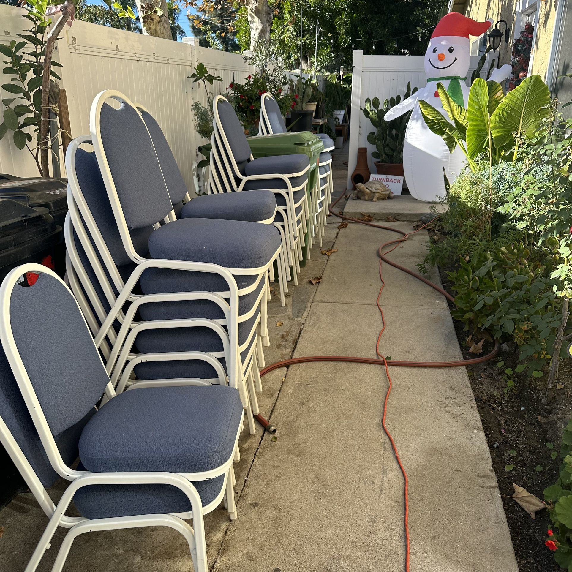 Metal Cushion Chairs Advantage Premium Crown Back Banquet Chair for ...