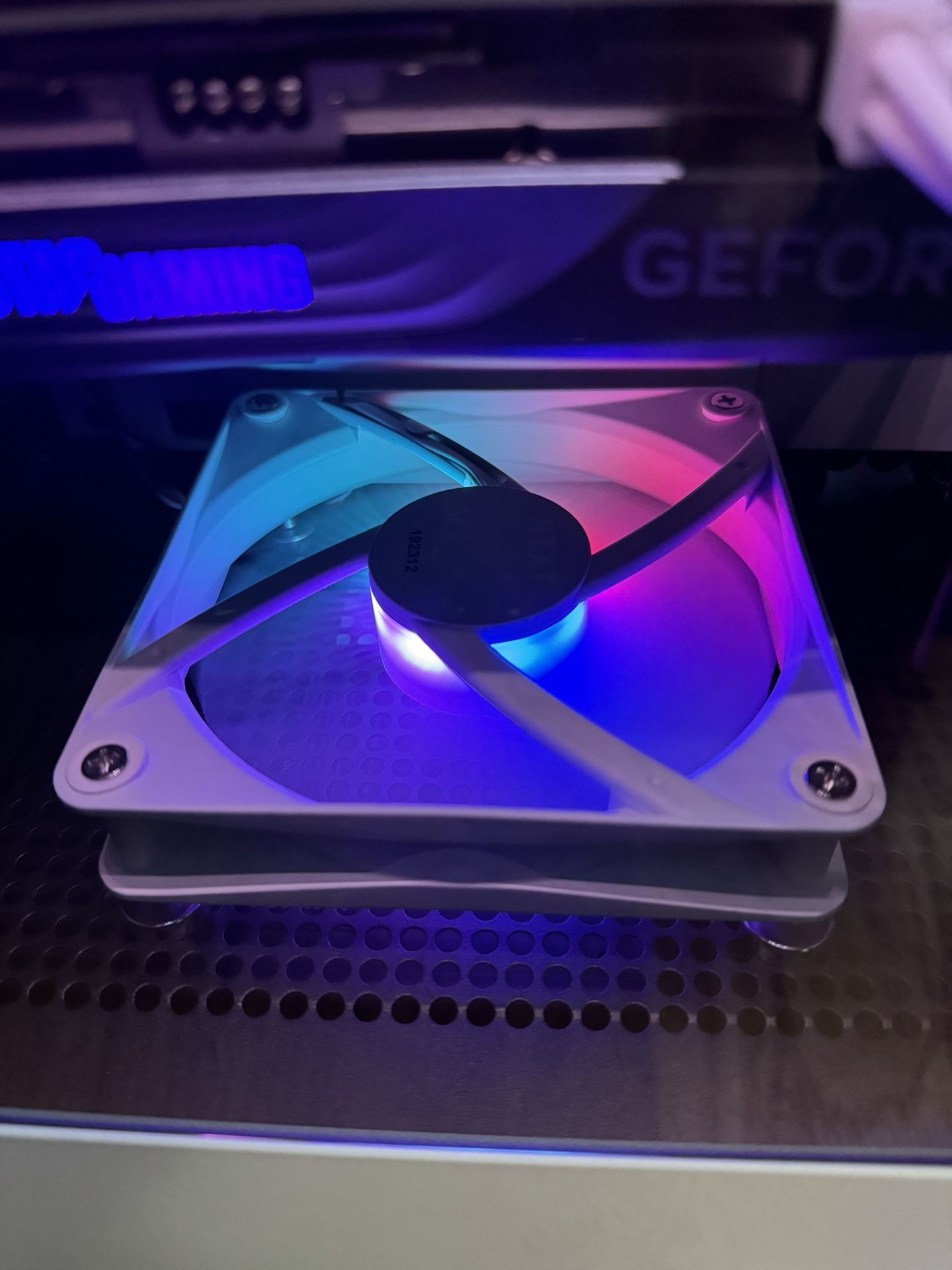 WHITE NZXT F120 RGB Core for Sale in Burbank, CA - OfferUp
