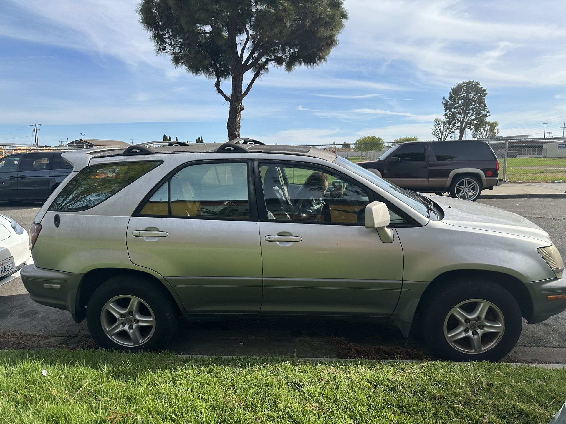 2000 Lexus Rx for Sale in Westminster, CA - OfferUp