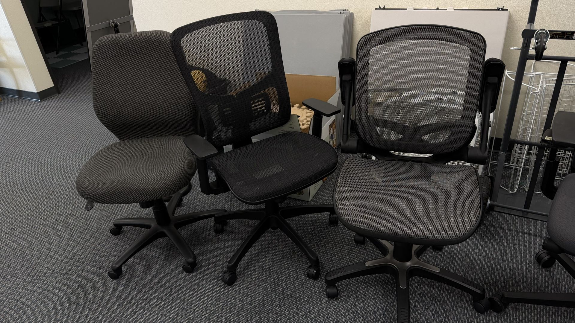 Free Office Chairs for Sale in Cypress, CA - OfferUp