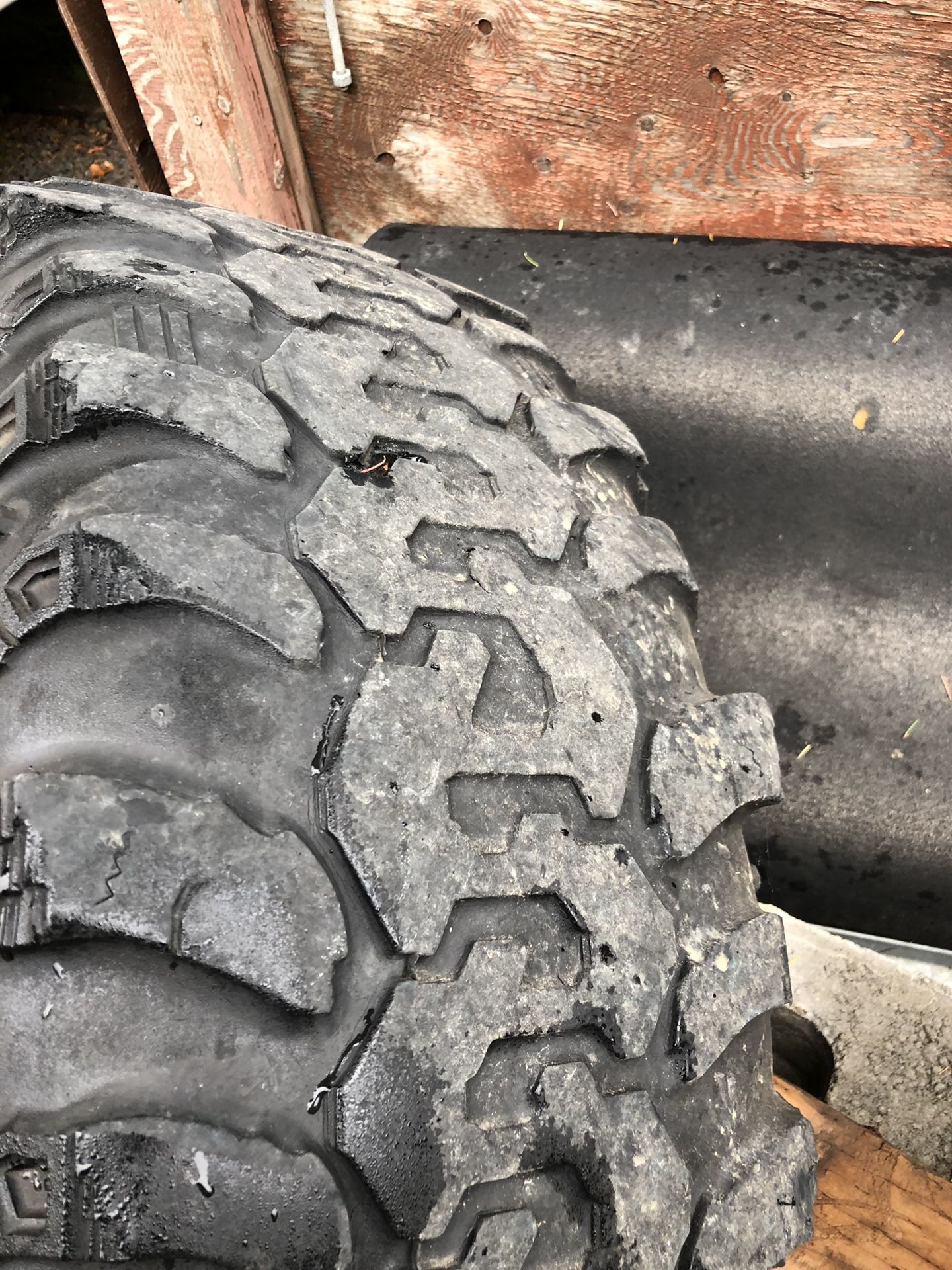 39.5 x 13.5 x 16.5 Irock mud tires 8x6.5 lug for Sale in Sandy, OR ...