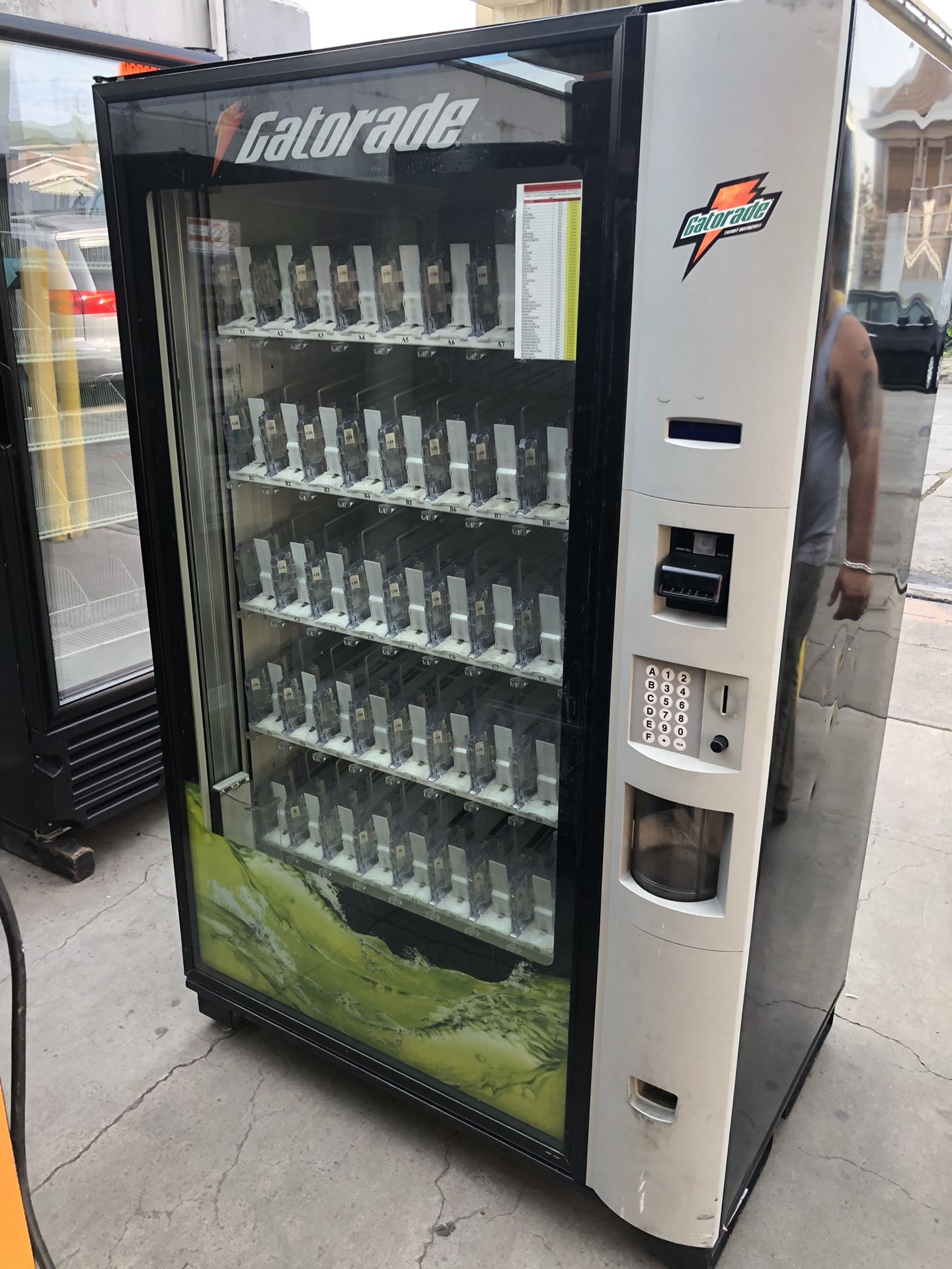 Beverage/Soda Vending Machine (bevmax 2) for Sale in Hayward, CA - OfferUp