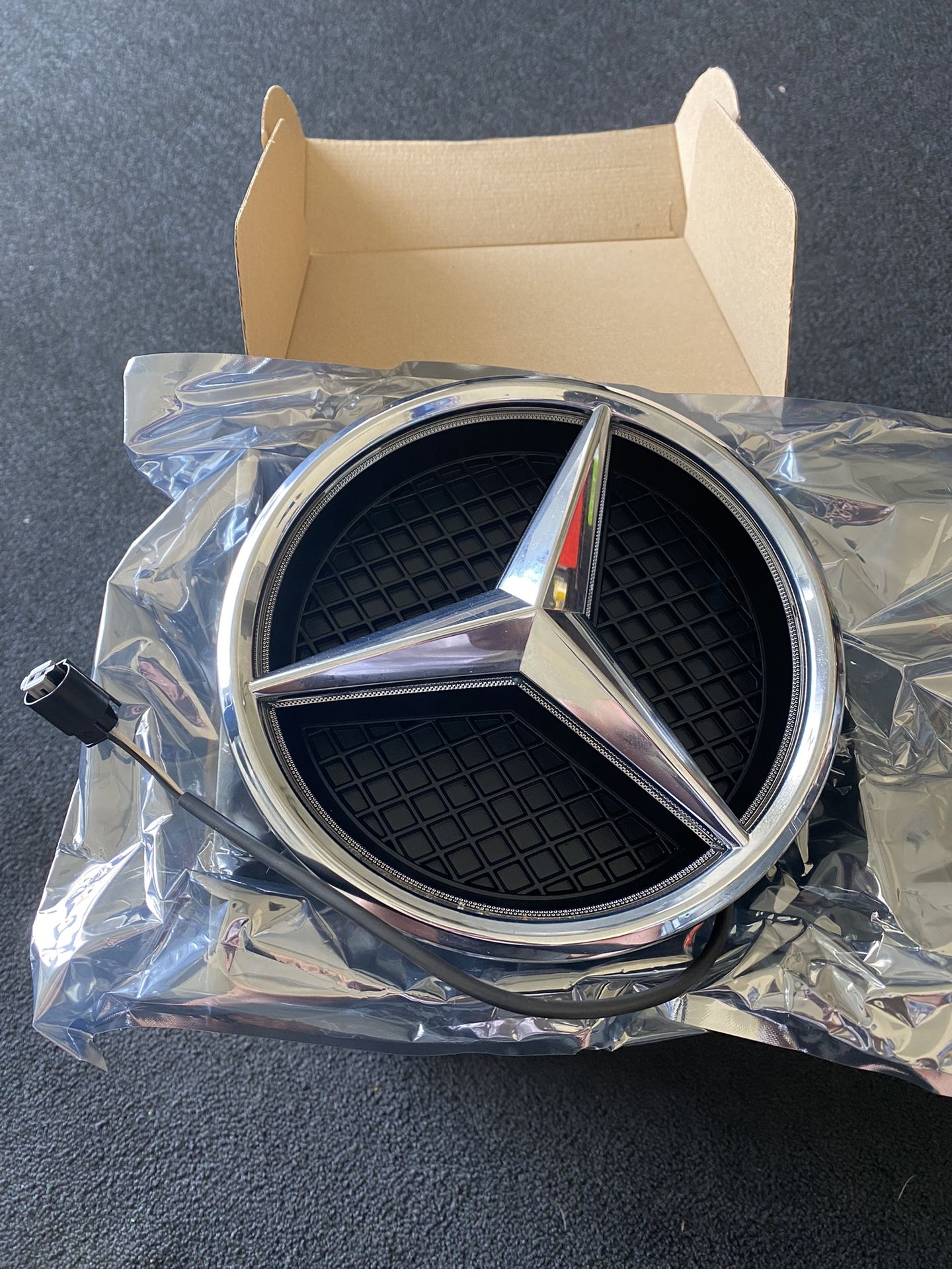 **Illuminated Mercedes Benz Star Emblem ** for Sale in Las Vegas, NV ...