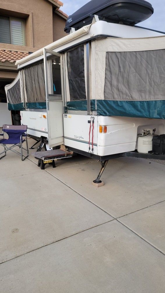 2000 Fleetwood/Coleman Sun Valley Tent Trailer. for Sale in Phoenix, AZ ...