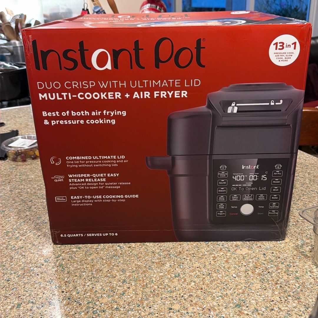 Instant Pot Duo Crisp With Ultimate Lid for Sale in San Diego, CA - OfferUp