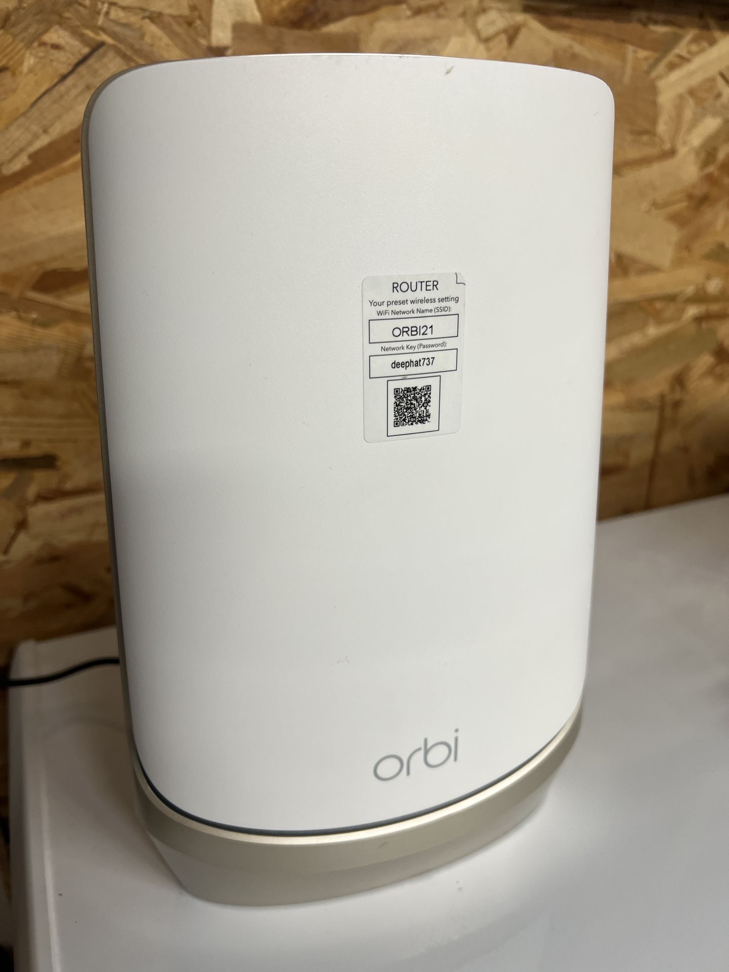 Orbi Deluxe Quad Band WiFi 6E Router RBRE960 the ultimate 10 Gig WiFi ...
