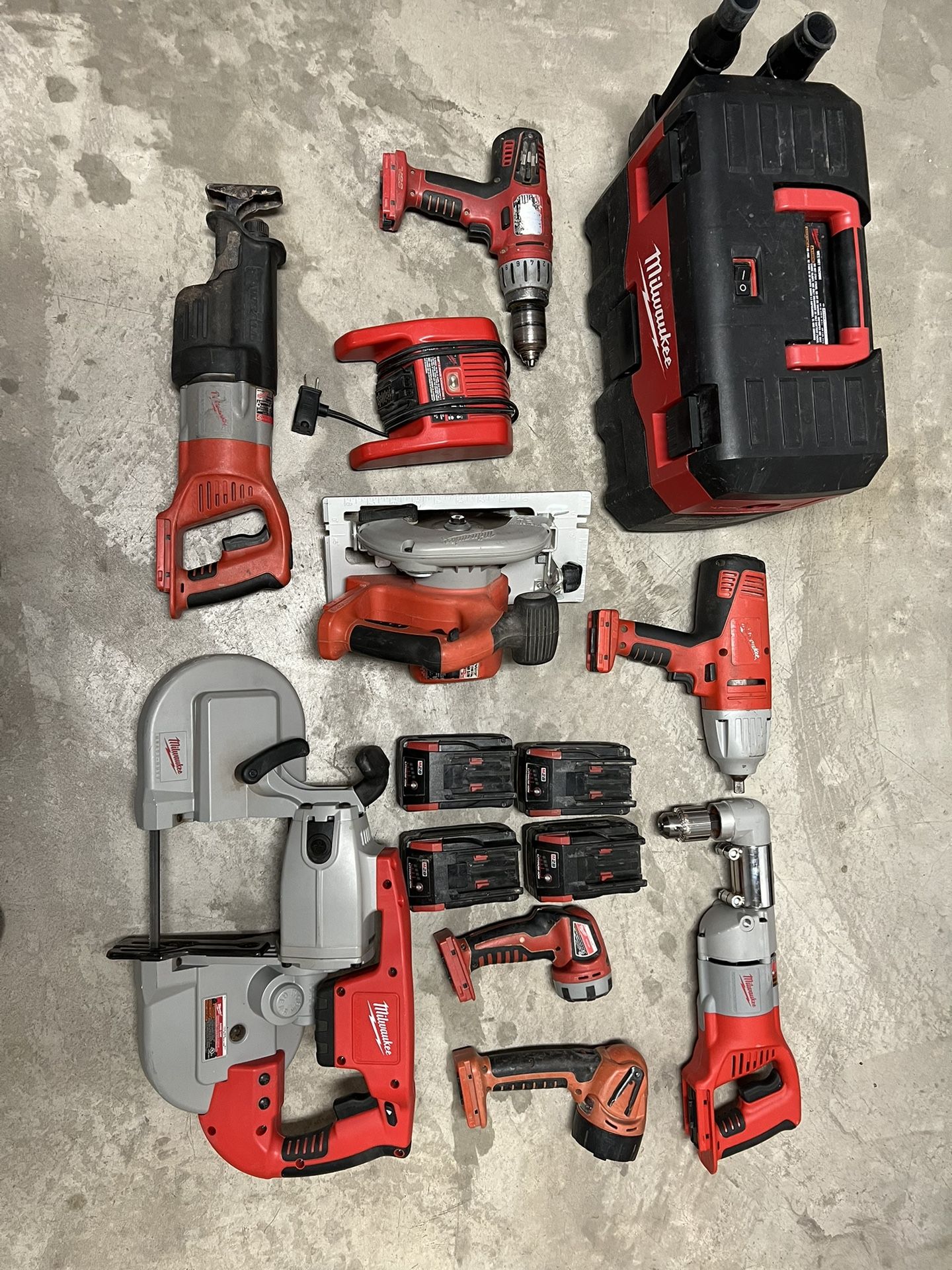 Milwaukee 28 Volt Cordless Tools for Sale in Heber, CA - OfferUp