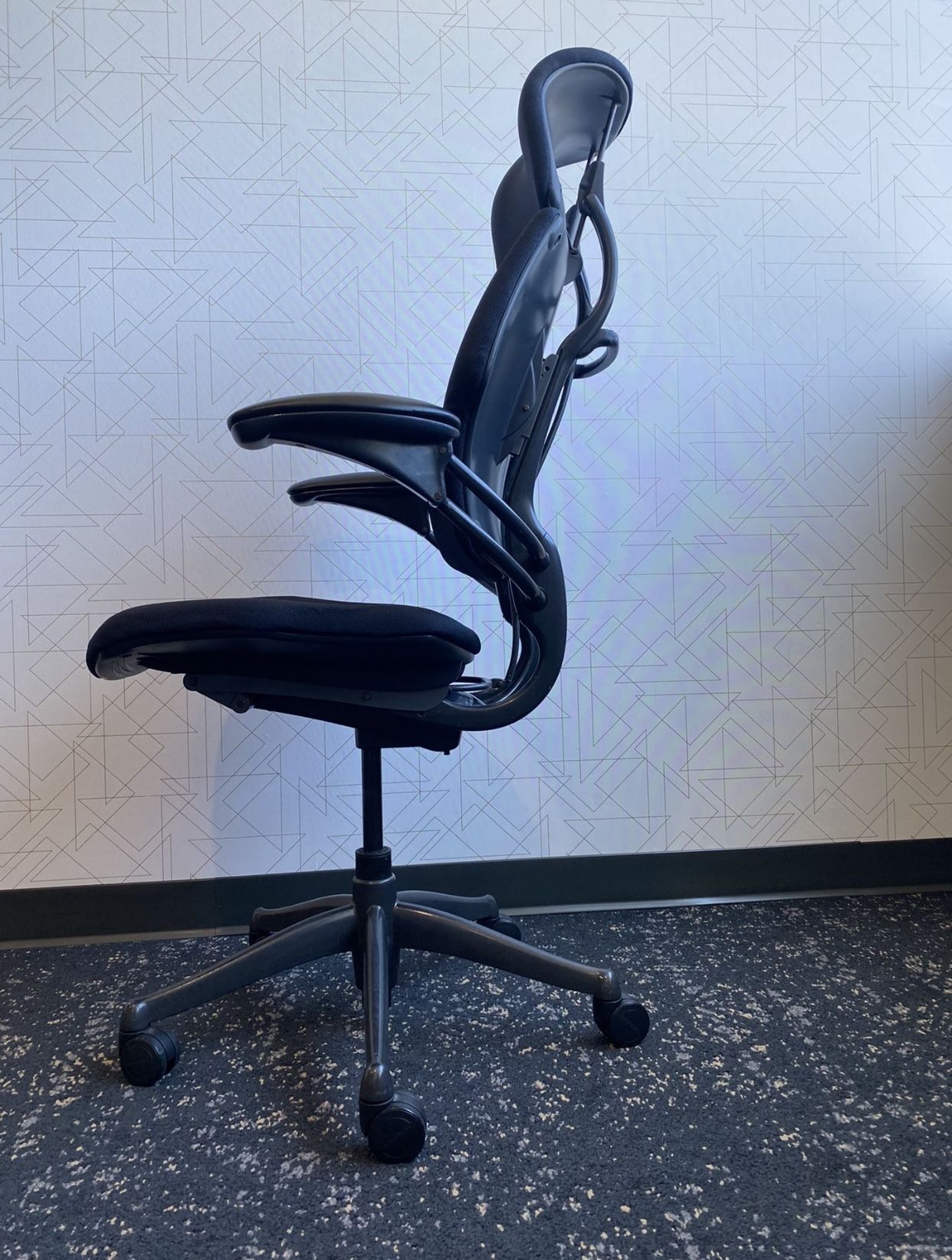 Humanscale Freedom Gel Fabric With Headrest Ergonomic Office Chair for ...