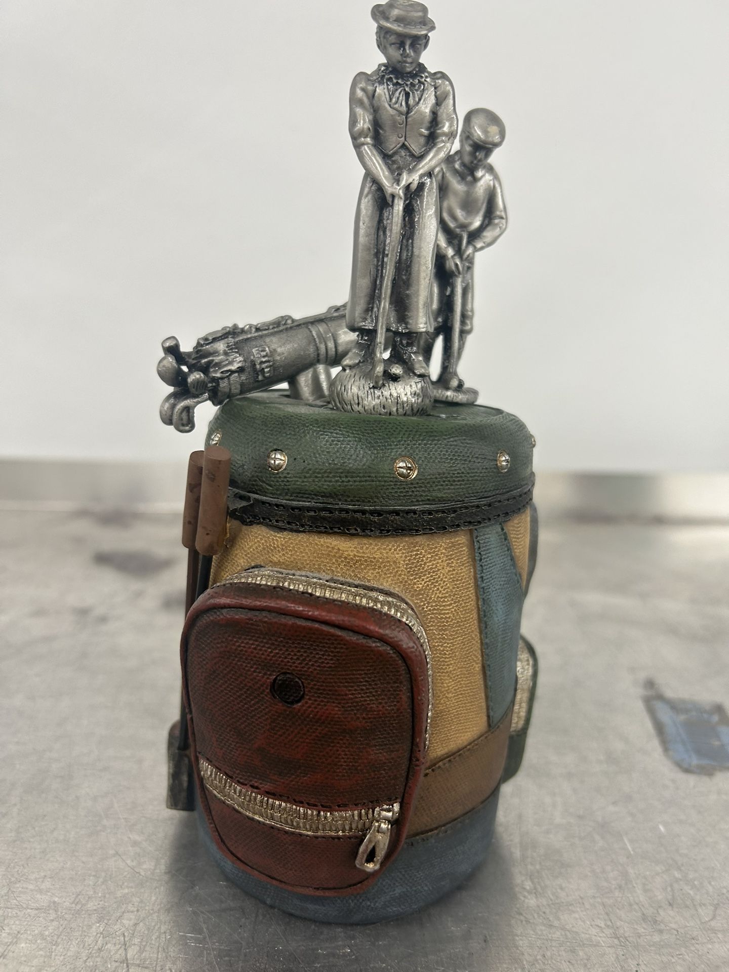 Vintage Hole Figurine for Sale in Clearwater, FL - OfferUp