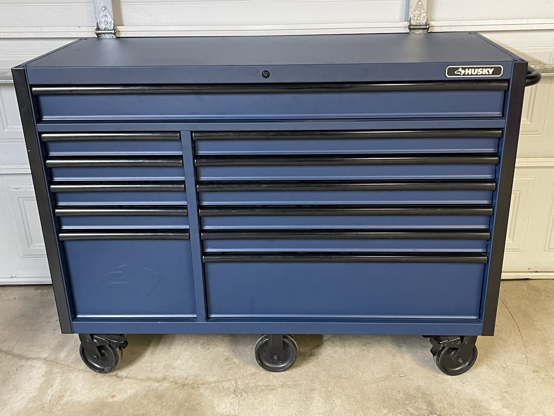 Husky Tool Box for Sale in Moreno Valley, CA - OfferUp