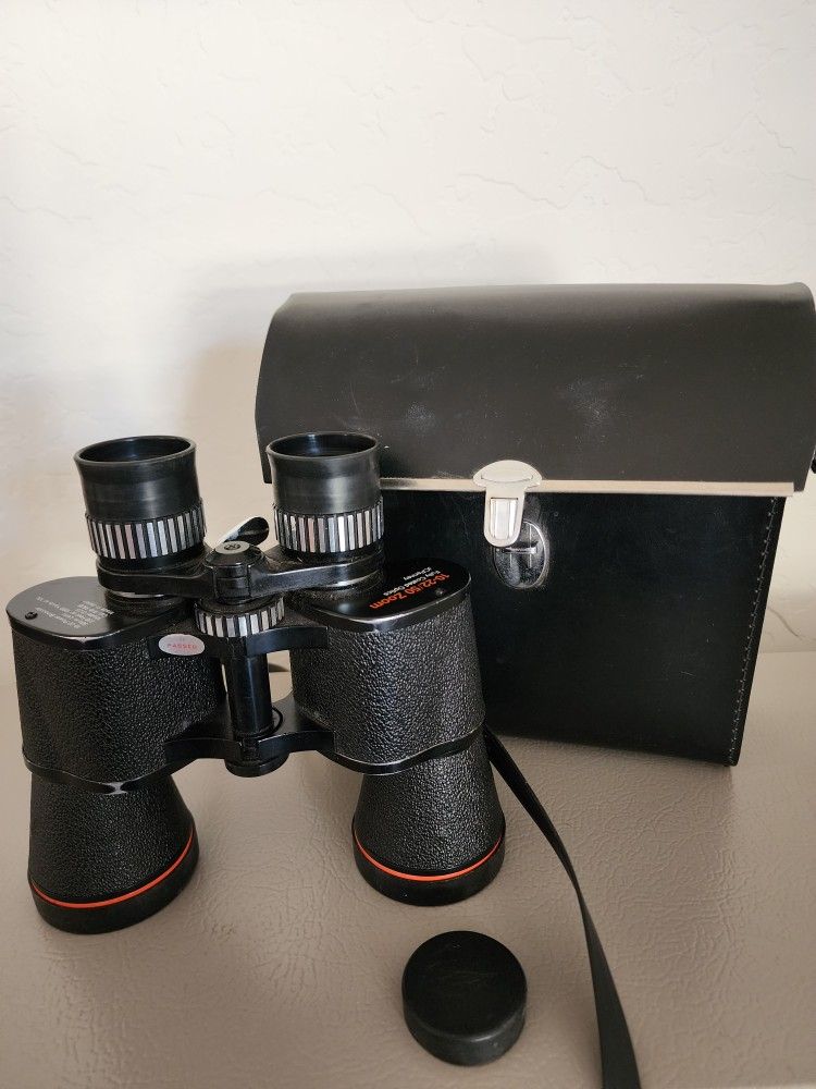 Vintage JCPENNEY 10-22/50 Zoom Fully Coated Optics Binoculars with Case ...