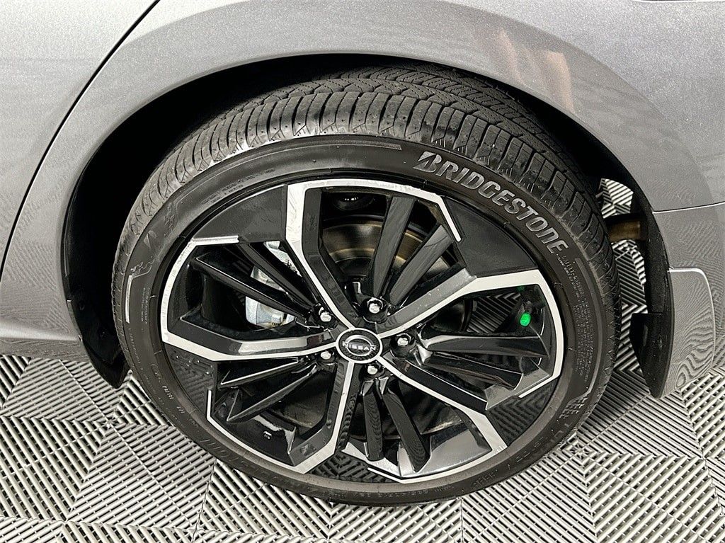 Nissan Quest Wheels Rims Lights Mirrors