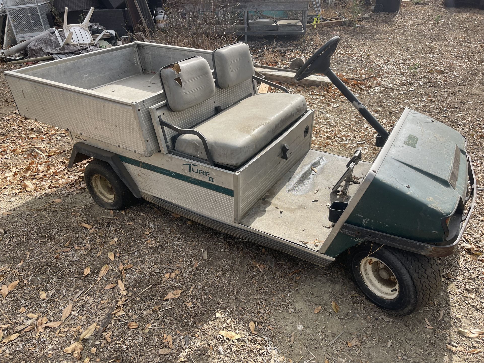 Club Car Carry All Turf 2 Utility Cart for Sale in Fontana, CA - OfferUp