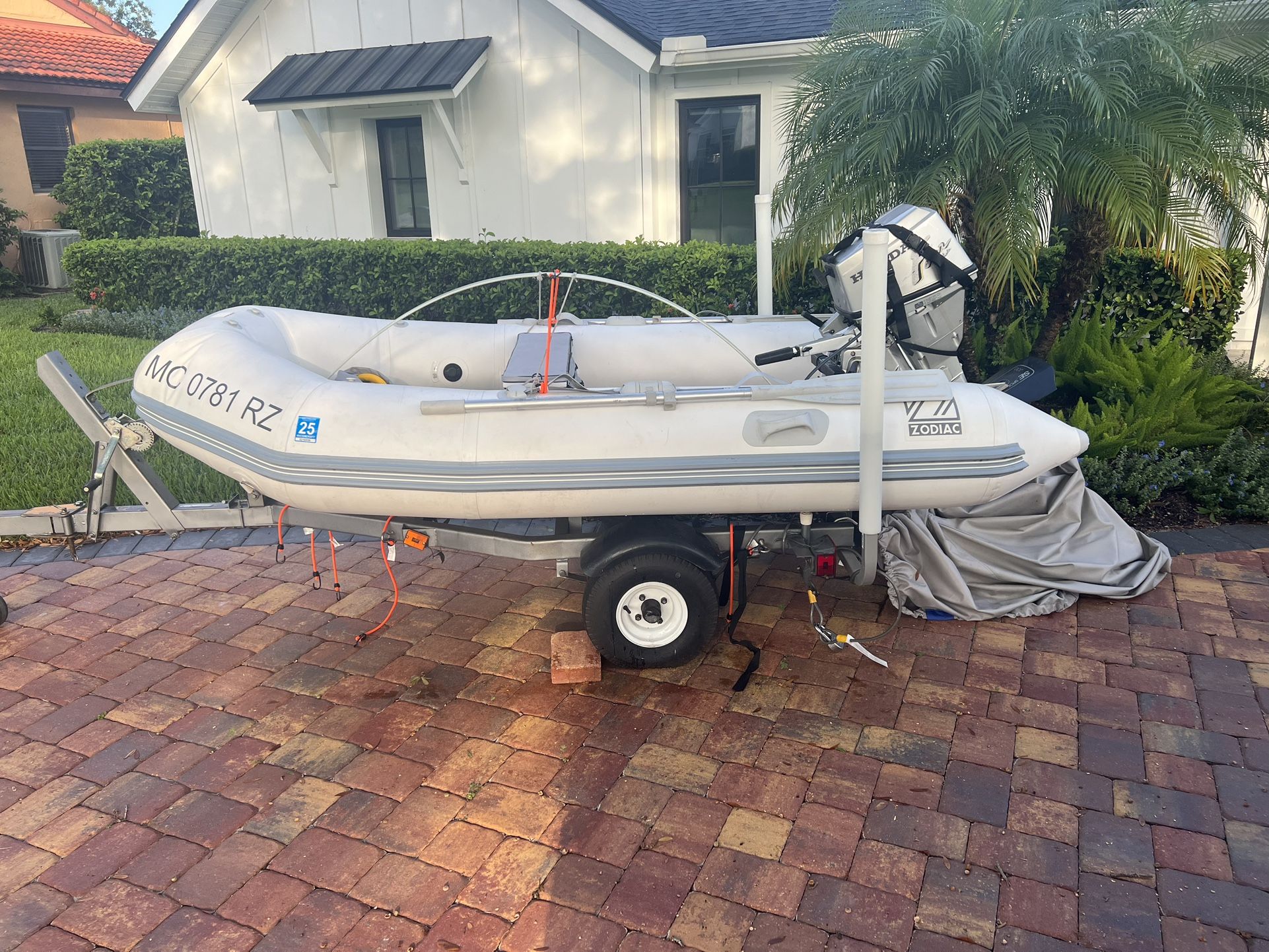 2000 Zodiac Yacht liner for Sale in Orlando, FL - OfferUp