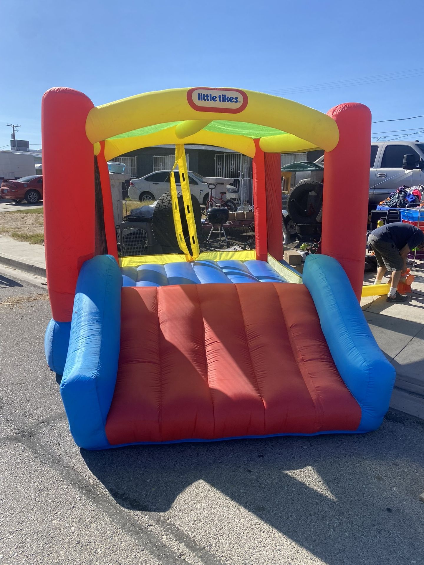 Little Tikes Jump And Slide Inflatable Bounce House for Sale in Las ...