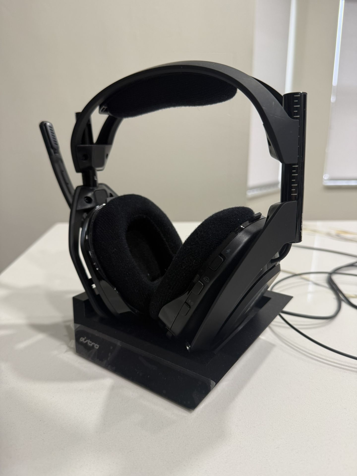 Astro A50 Gaming Headsets Pc/ps5 Gen 4 for Sale in Miami, FL - OfferUp