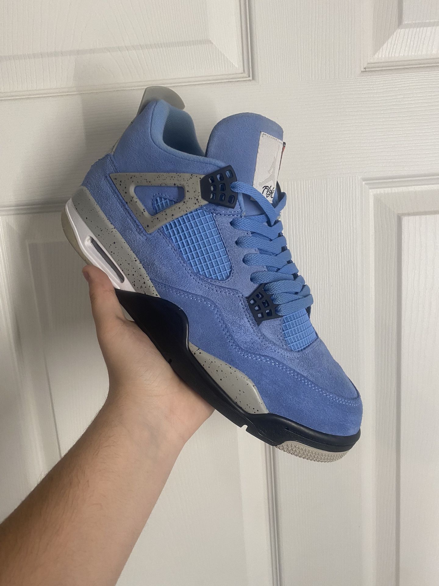 Jordan 4 University Blue for Sale in Haverstraw, NY - OfferUp