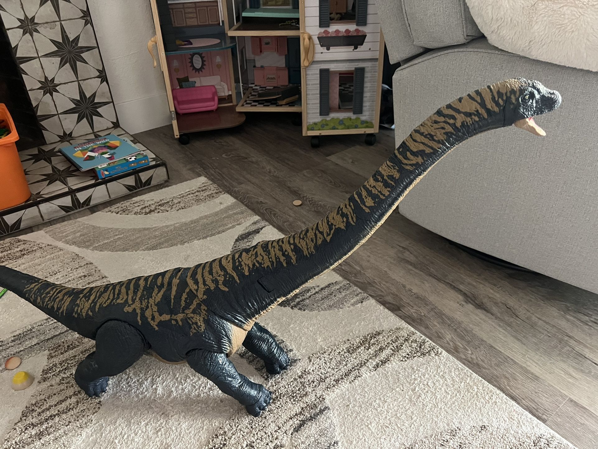 Jurassic World: Dominion Dreadnoughtus 5-Foot Long Poseable Dinosaur ...