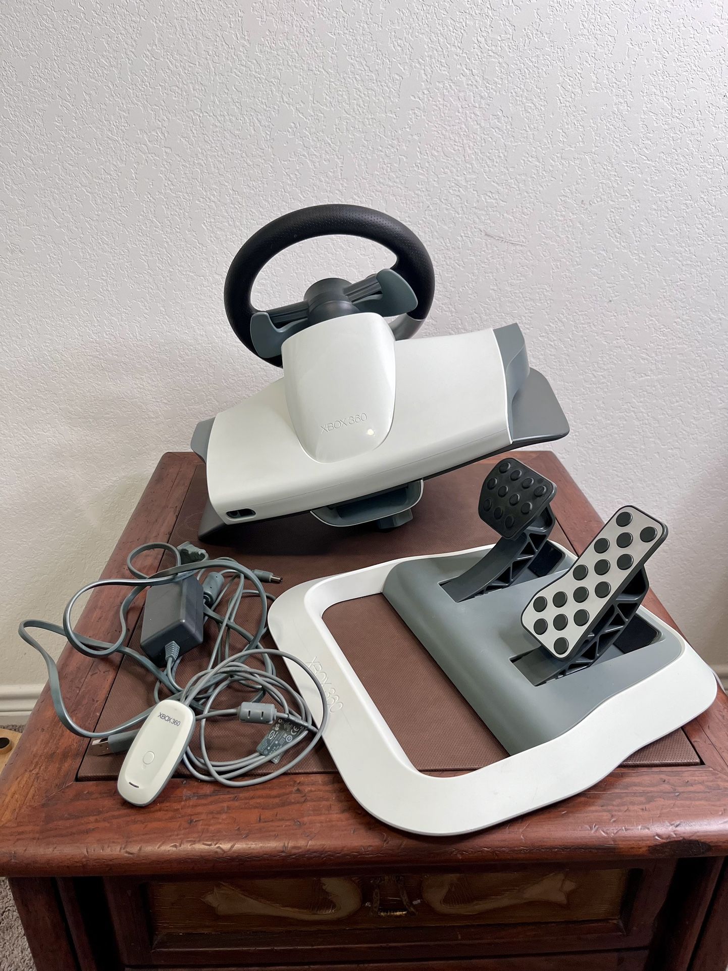 Xbox 360 Wireless Racing Wheel And Pedals for Sale in San Antonio, TX ...
