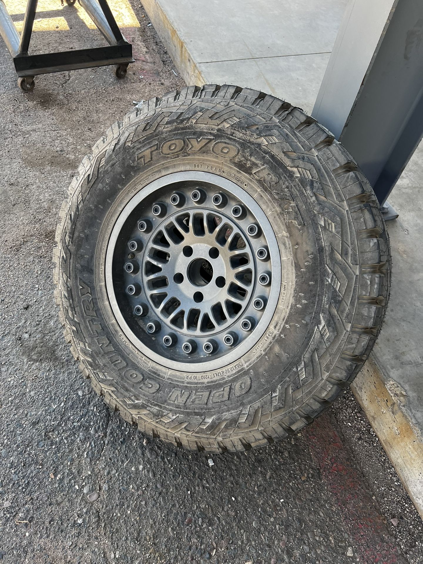 35/12.5r17 Open Country Tires Jeep JL for Sale in Mesa, AZ - OfferUp
