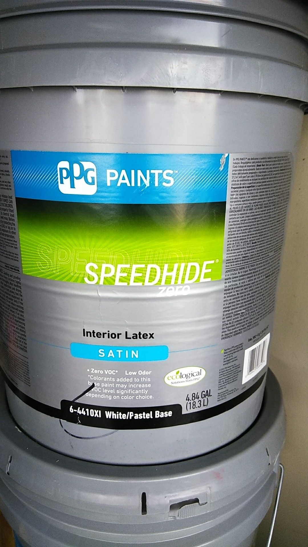 White satin paint interior latex speedhide paint made by PPG paints for ...