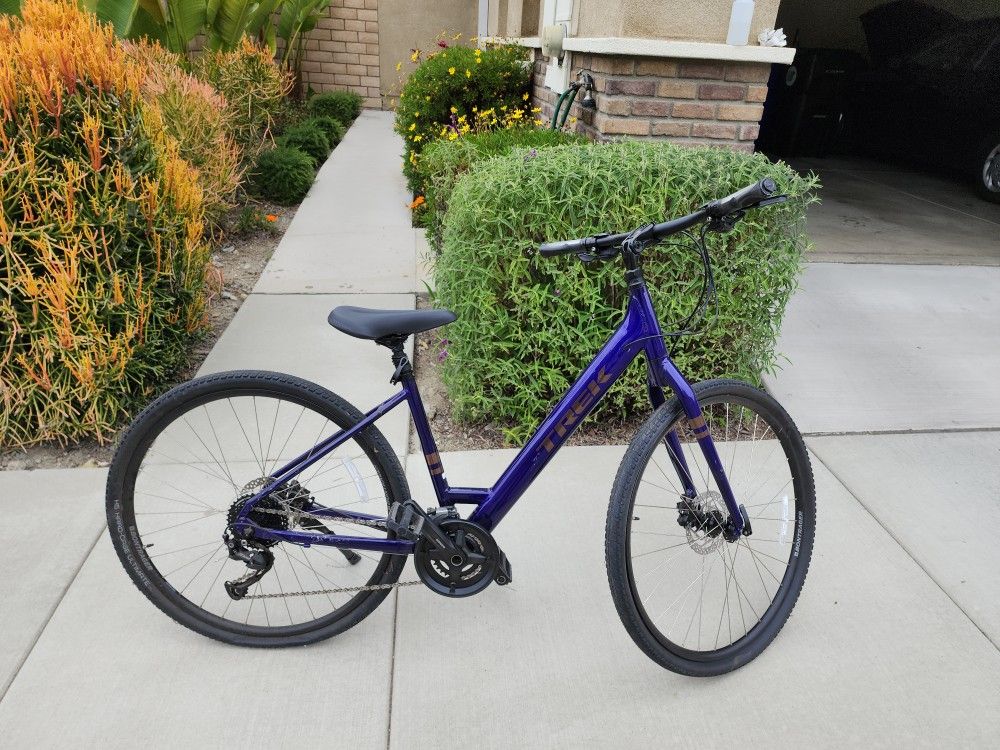 Womens Trek Bike Verve 3 Purple for Sale in Claremont, CA - OfferUp