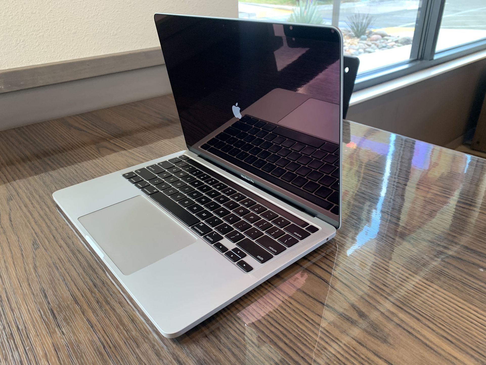 MacBook Pro. 13”. Touch Bar. —M2-8Gb-256. Ssd. ( New ) for Sale in Los ...