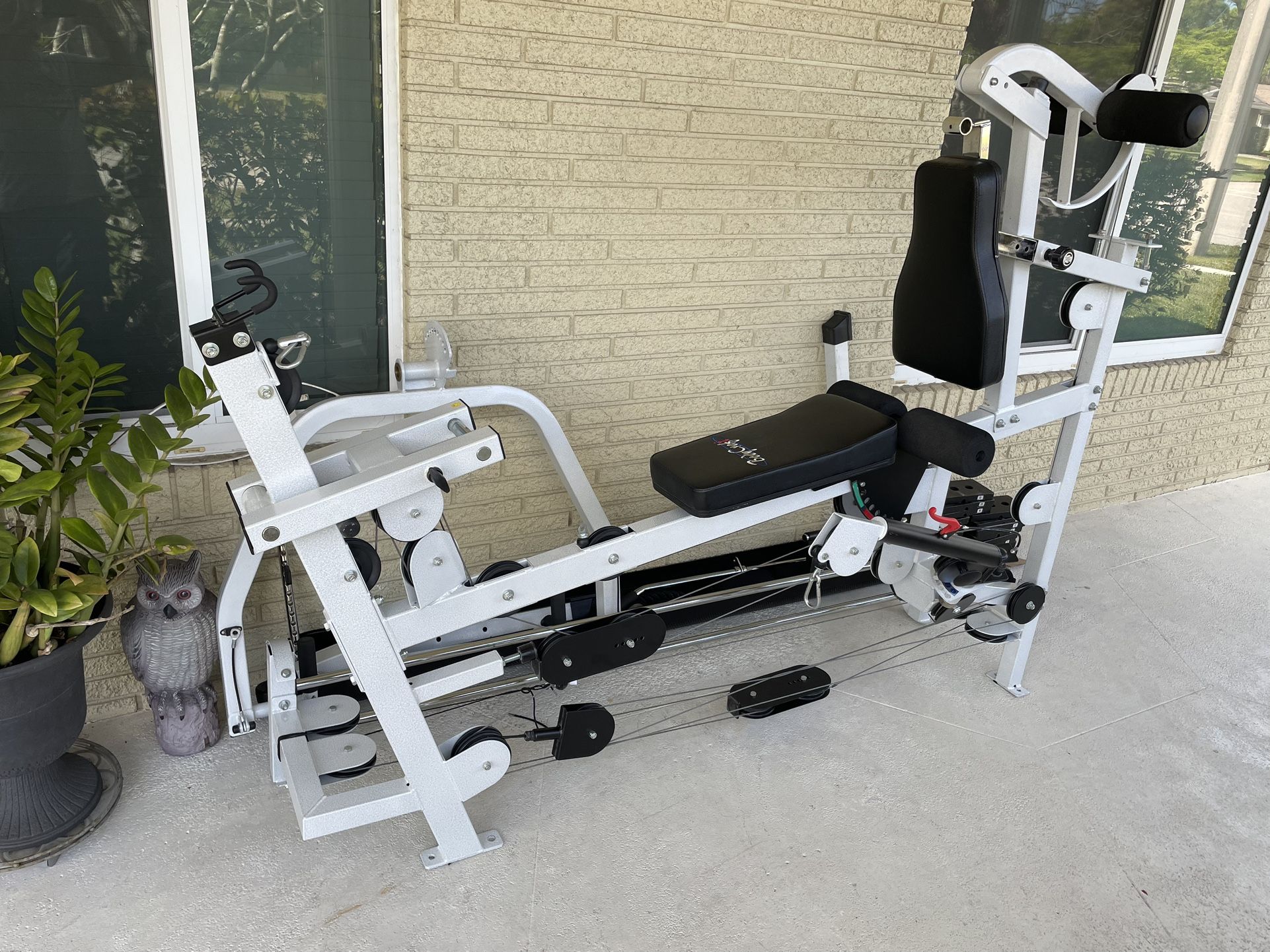 Exercise machine, weightlifting, benchpress leg press all in one ...
