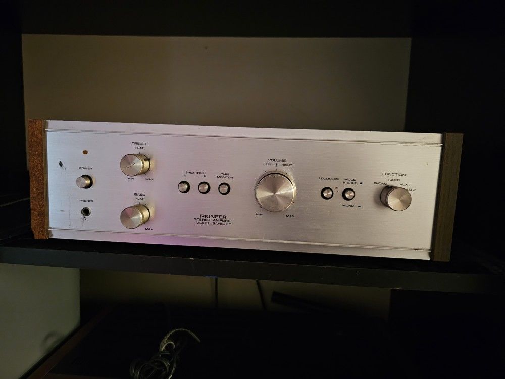 Pioneer Stereo Amplifier Model SA - 5200 for Sale in Hialeah, FL - OfferUp