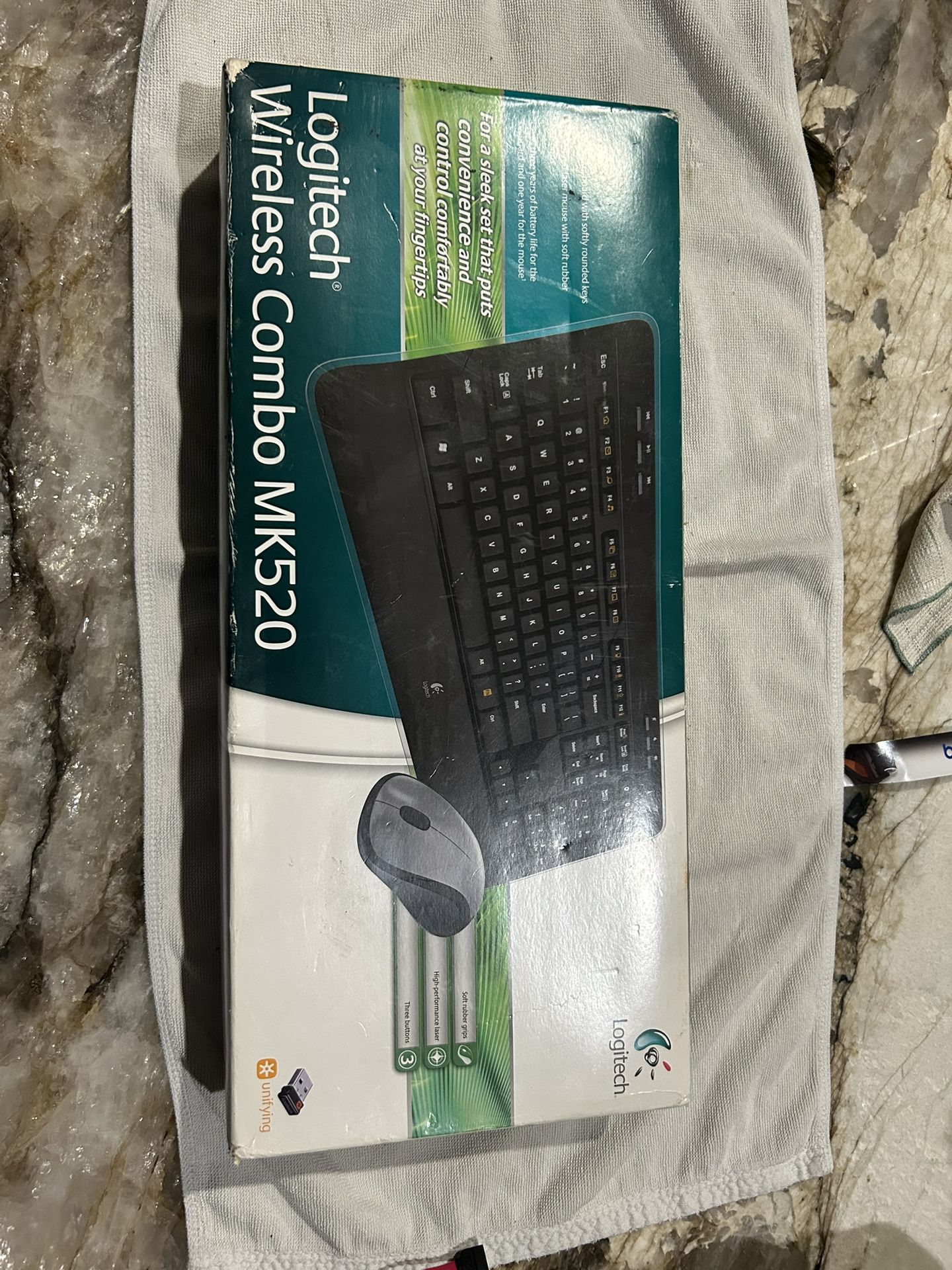 Logitech Wireless Desktop MK520 Keyboard and Mouse Combo NEW for Sale ...