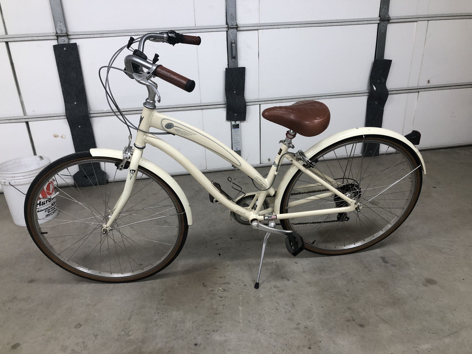 Nirve starliner 7-speed women’s bike for Sale in Riverside, CA - OfferUp