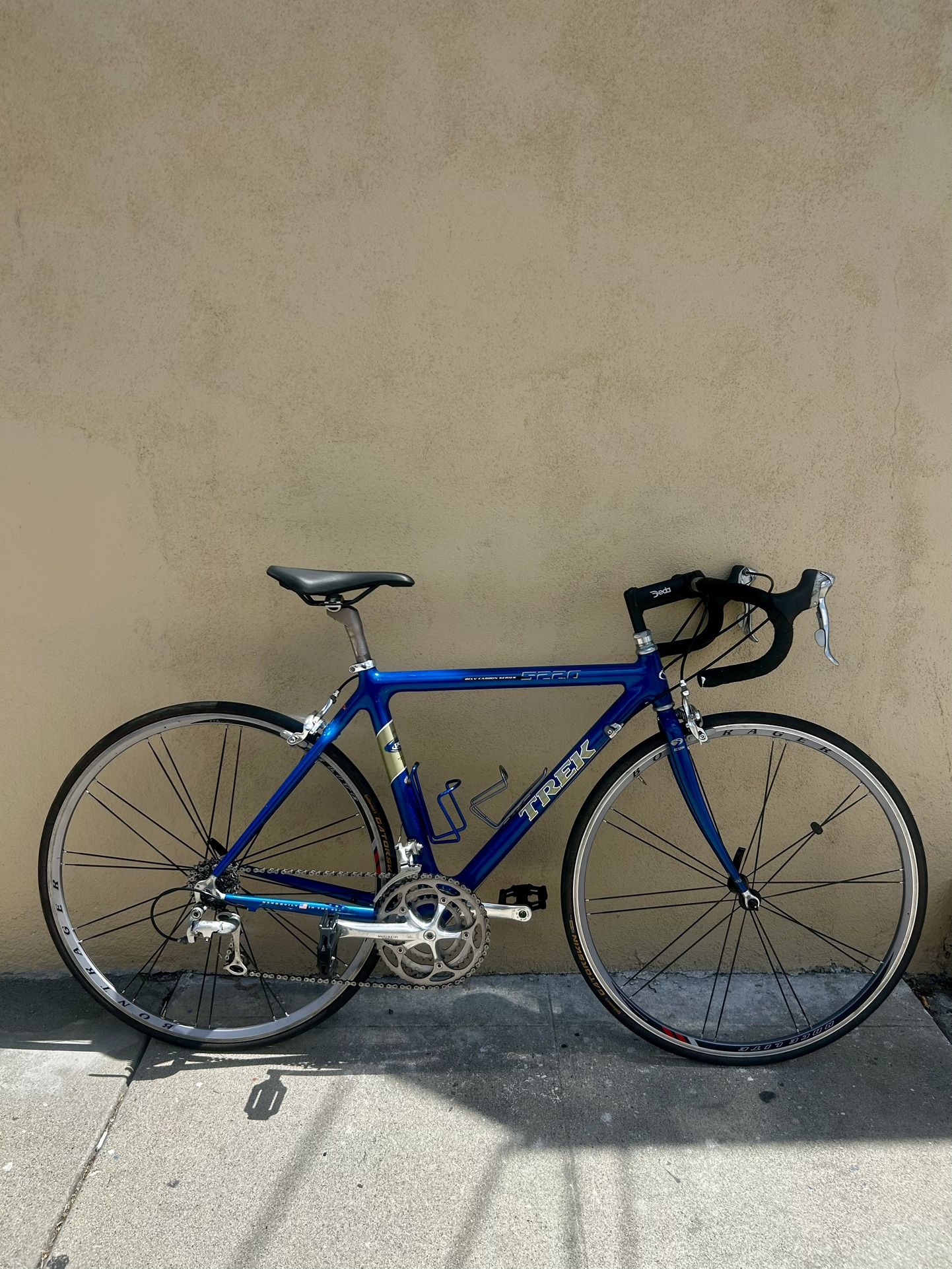 Trek 5220 OCLV Carbon Series Road Bike for Sale in Los Angeles, CA ...