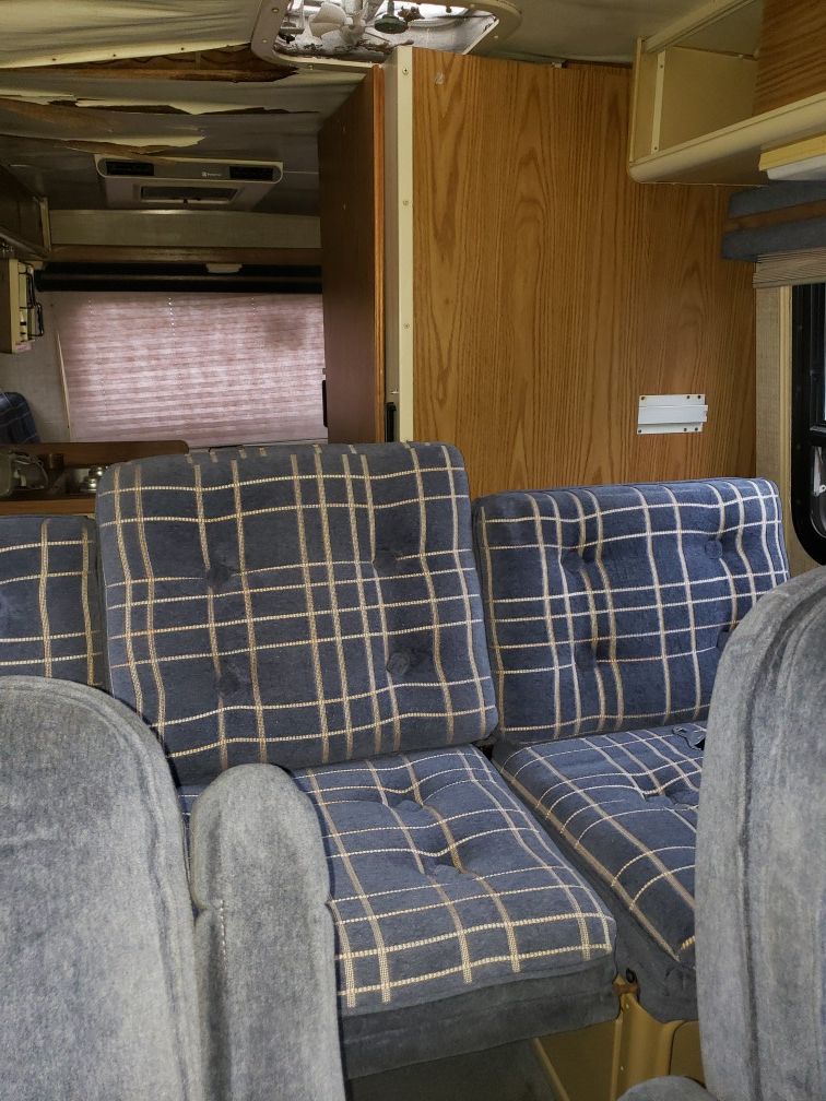 Winnebago Lesharo 1984 I for Sale in Enumclaw, WA - OfferUp