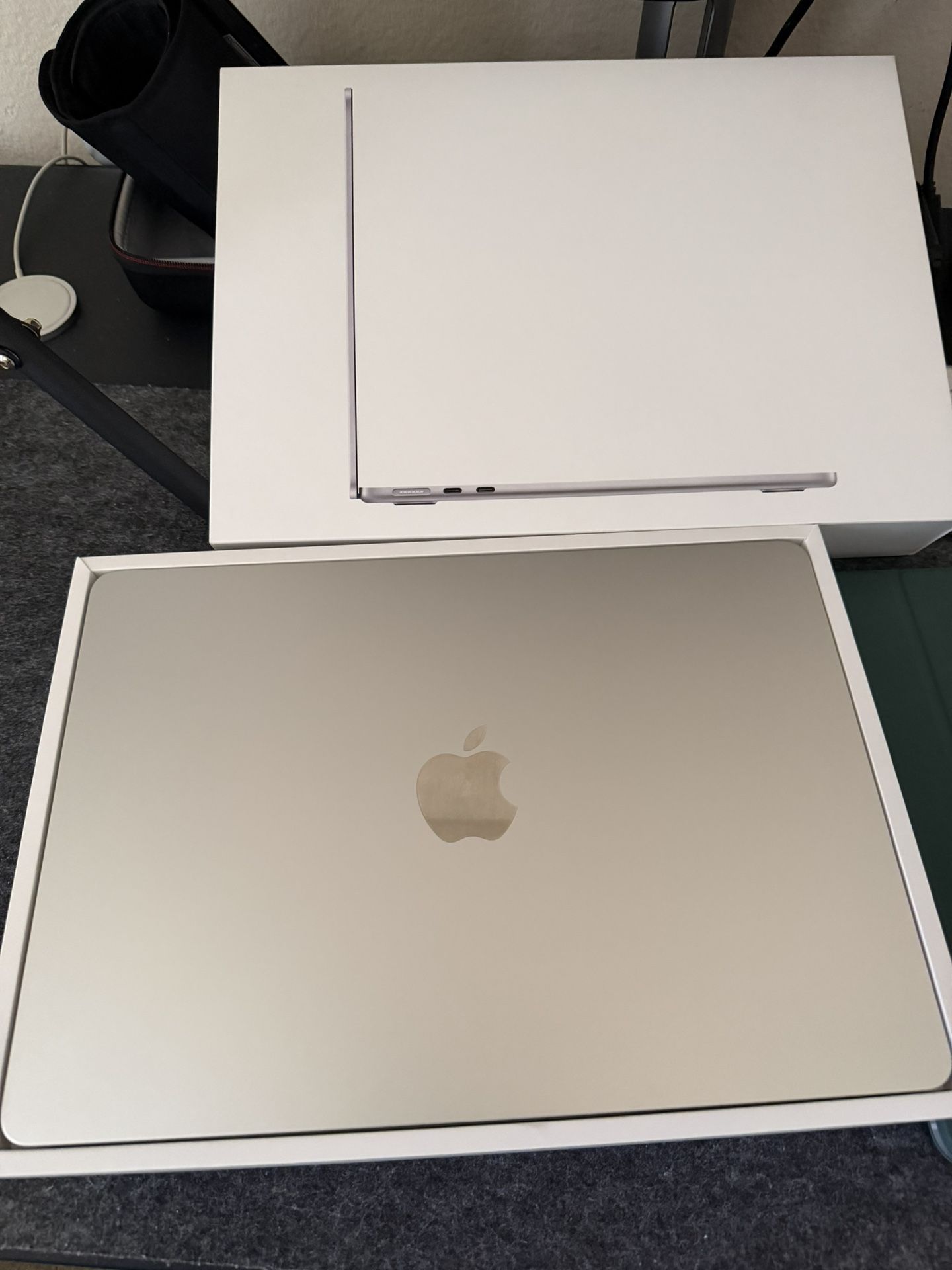 MacBook Air M2 – 16GB RAM / 512GB SSD – Silver – Like New, Full ...