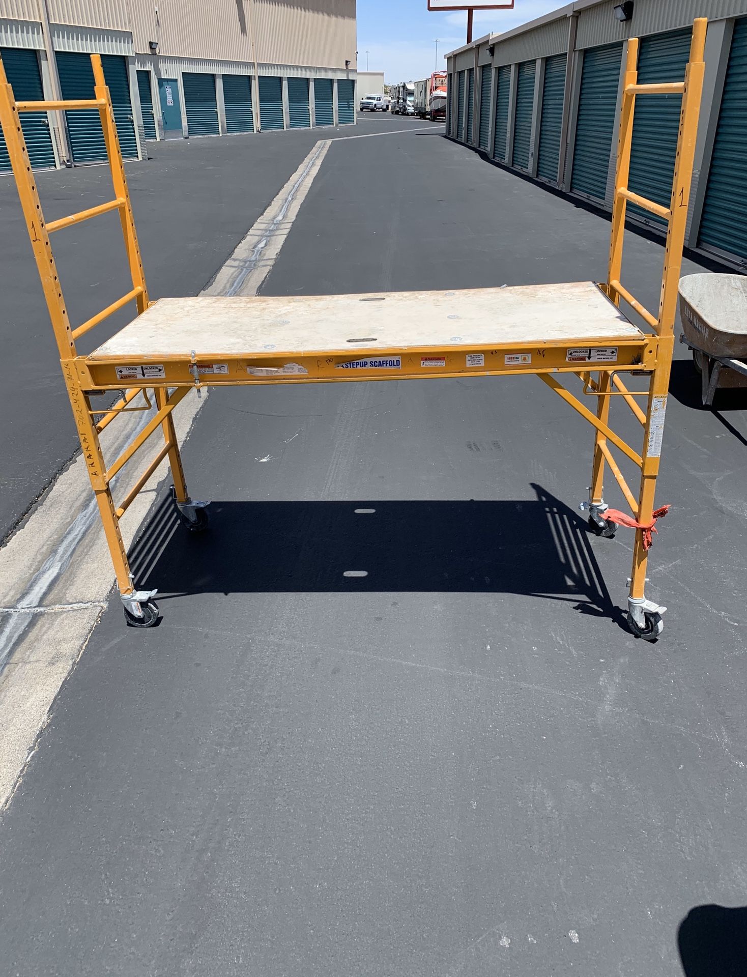 Bakers scaffold rack for Sale in Las Vegas, NV - OfferUp