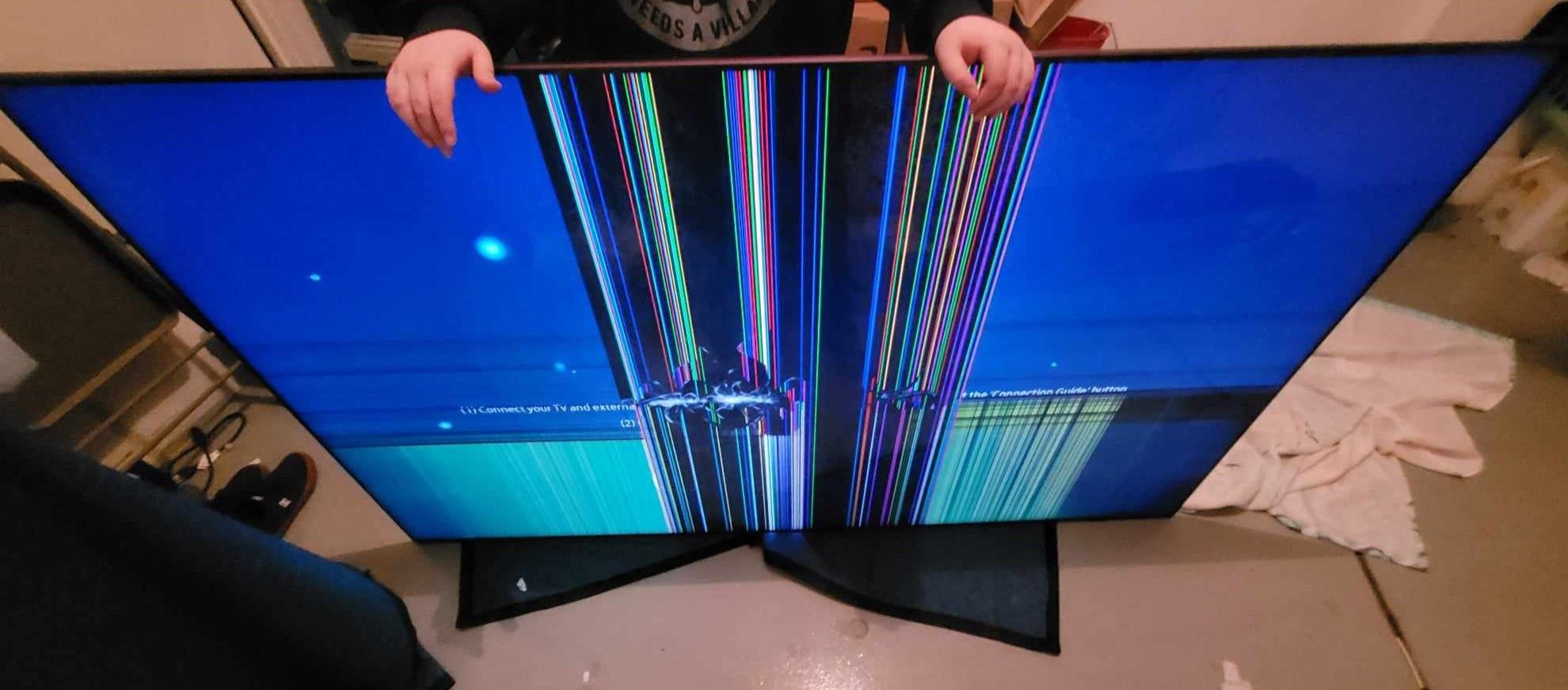 85" Samsung QLED Smart TV BROKEN for Sale in Henderson, NV - OfferUp