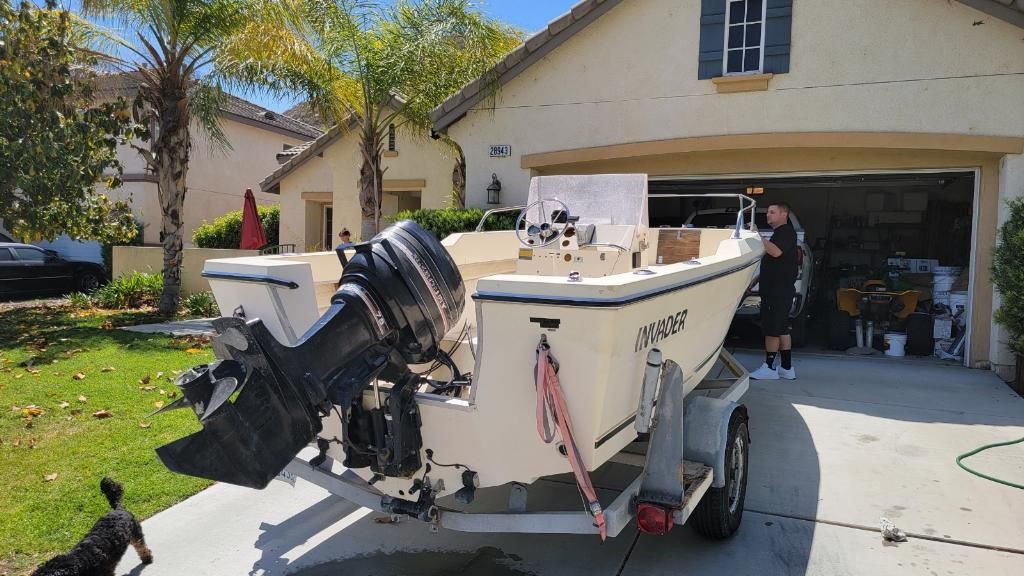 17 foot Invader center console boat for Sale in Menifee, CA - OfferUp