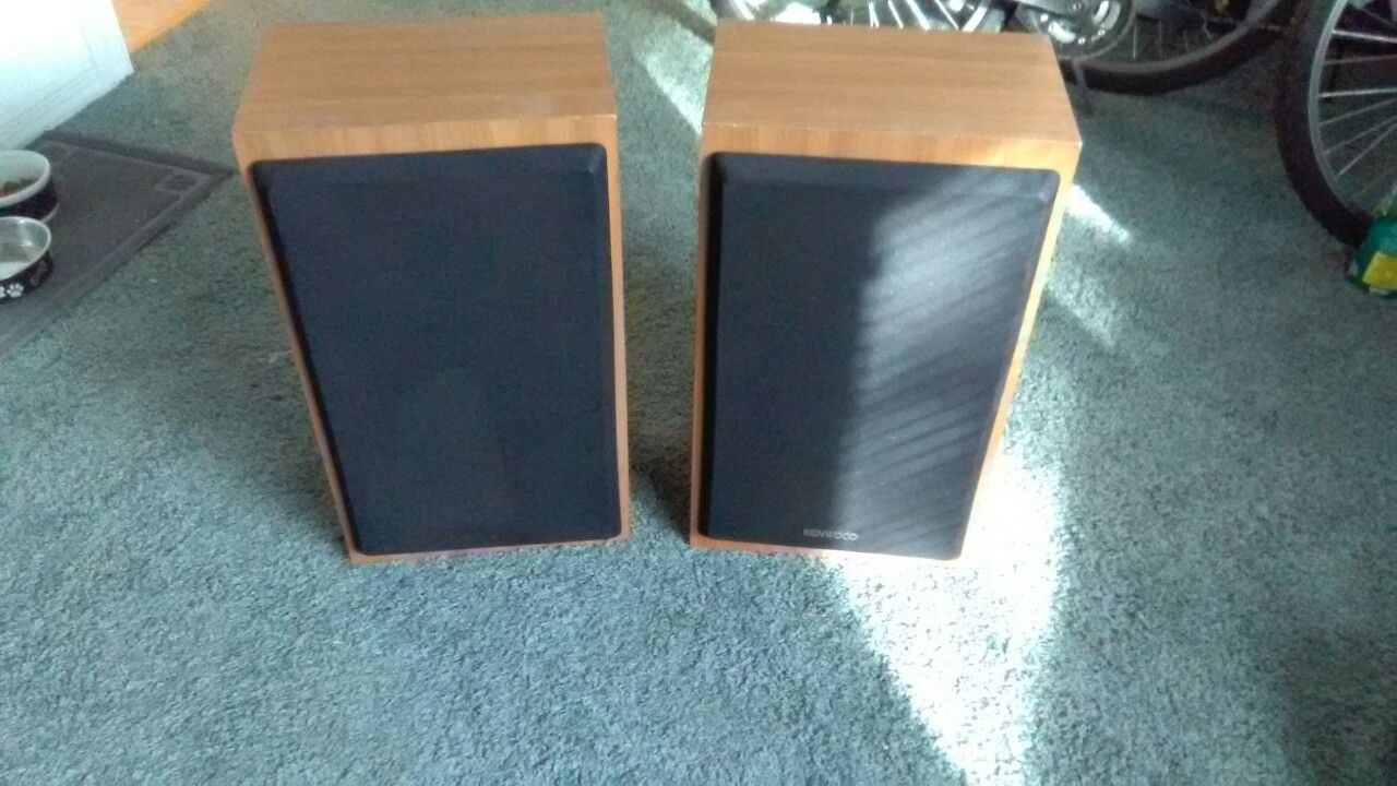 Kenwood LSK-304 2 way speakers for Sale in Sacramento, CA - OfferUp