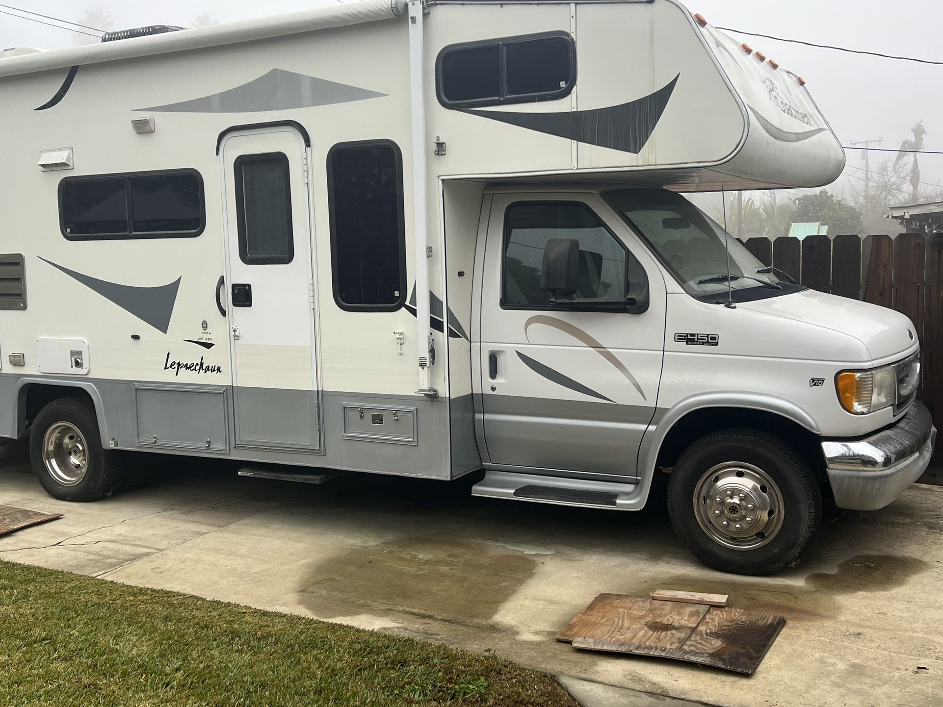 2000 Coachman RV 27ft for Sale in Pismo Beach, CA - OfferUp