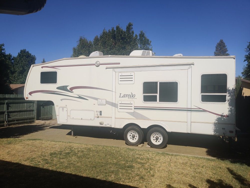2003 Keystone Laredo for Sale in Tulare, CA - OfferUp